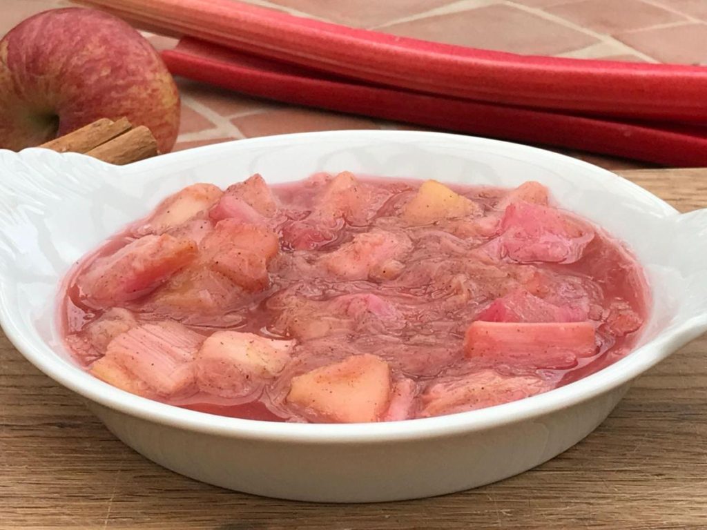 Stewed Rhubarb and Apple - Cinnamon and Kale