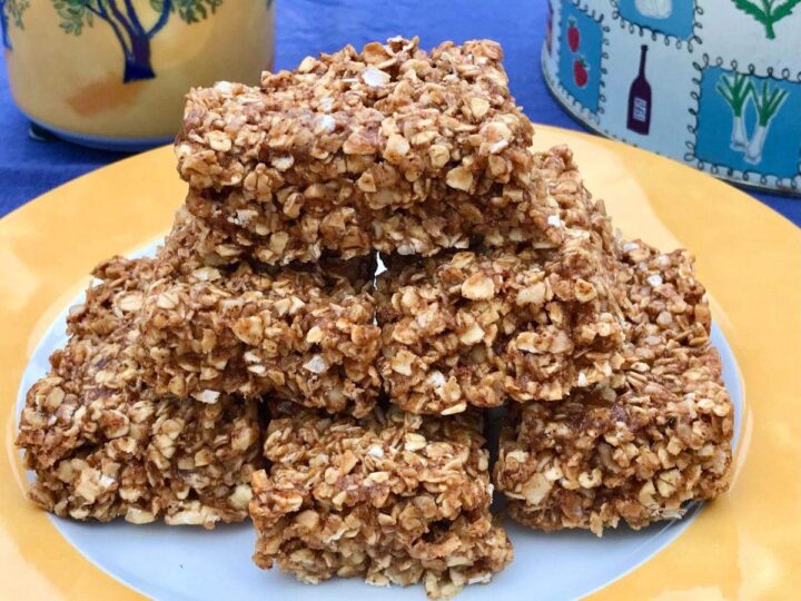 Almond Butter Flapjacks - Cinnamon and Kale