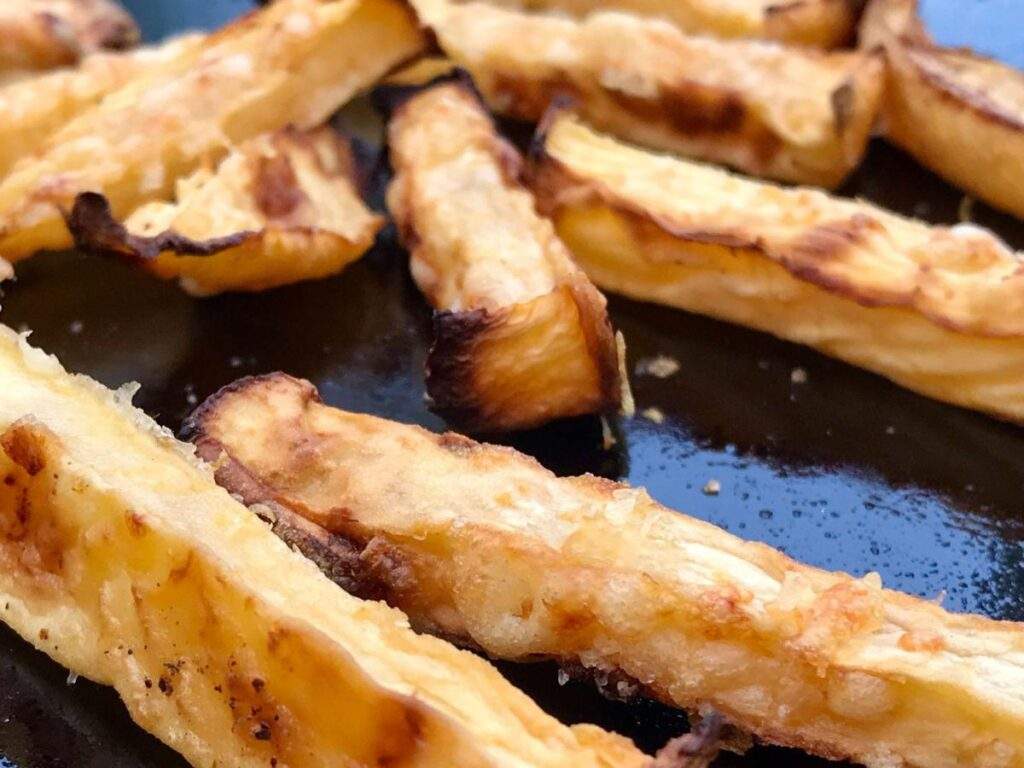 Swede Chips with Parmesan - Cinnamon and Kale