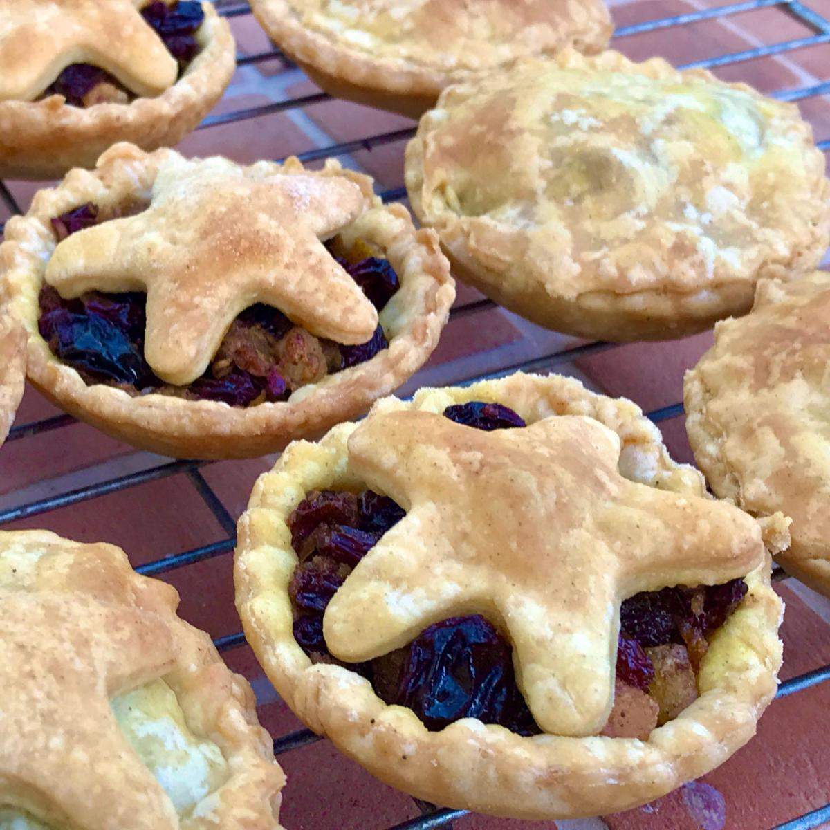 Healthy Mince Pies with No Added Sugar Mincemeat - Cinnamon and Kale