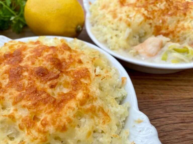 Healthy Fish Pie (low fat, gluten free) with a crispy topping ...