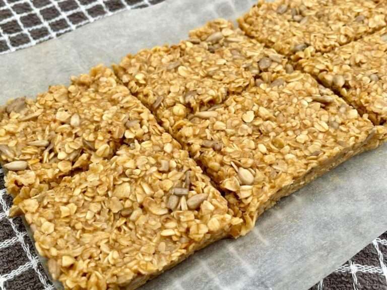 Healthy No Bake Flapjacks - Cinnamon and Kale