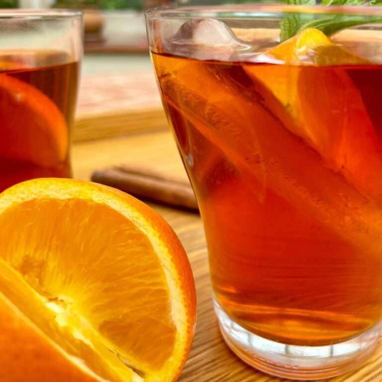 Iced Rooibos Tea - Cinnamon and Kale