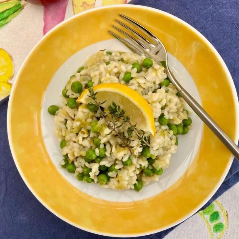 Leek and Pea Risotto - Cinnamon and Kale