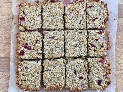 Healthy Strawberry Flapjacks - Cinnamon and Kale