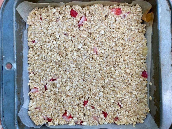 Healthy Strawberry Flapjacks - Cinnamon and Kale