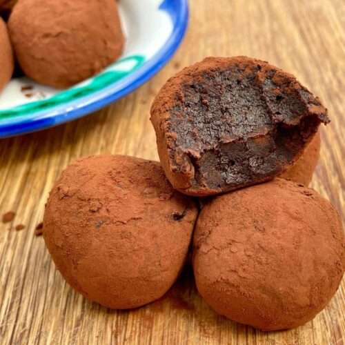 Healthy Chocolate Date Truffles - Cinnamon and Kale