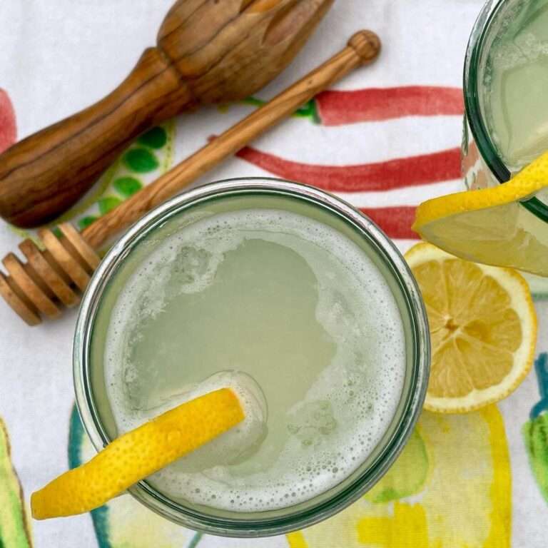 Healthy Honey Lemonade - Cinnamon and Kale