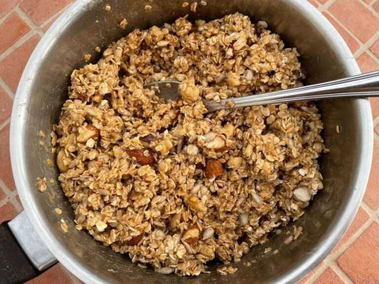 Healthy Muesli Bars - Cinnamon and Kale