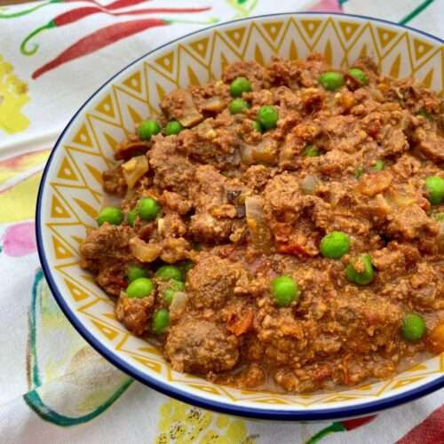 Slow Cooker Curried Mince - Cinnamon and Kale